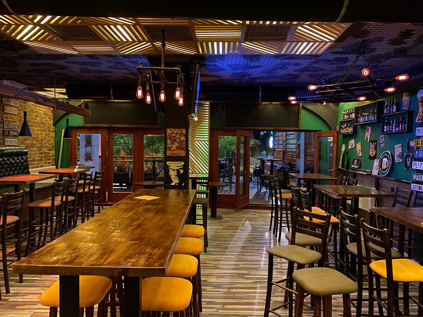 Republika pub - Nova Godina 2023 Beograd - Docek Nove Godine | Gde Izaći